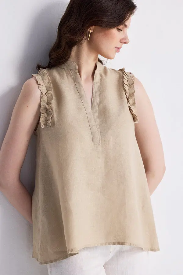 REISTOR Sleeveless Hemp Top With Ruffles - Neutral