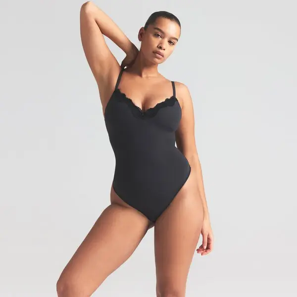 SKIMS Fits Everybody Lace Push Up Bodysuit - Onyx