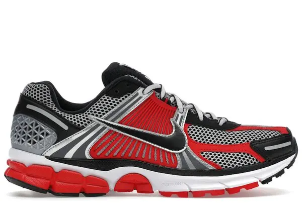 Nike Zoom Vomero Sneakers - Metallic Silver/university Red/white