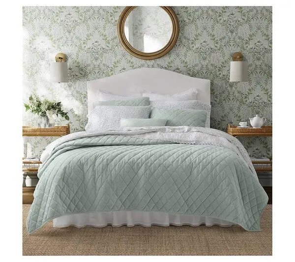 Laura Ashley Diamond Stitch Light-green King Qu Ilt Sham Set