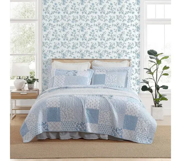 Laura Ashley Colleens Coastal Patchwork King Qu Ilt Sham Set