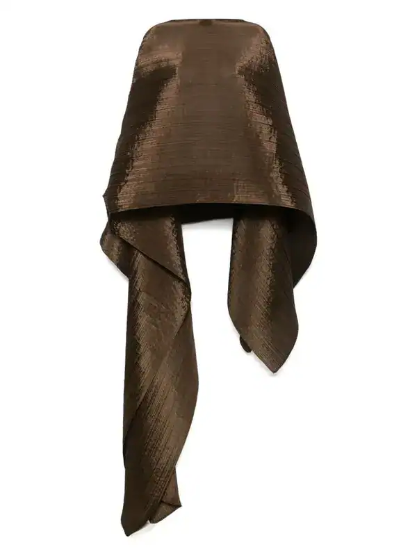 ISSEY MIYAKE　ストール　マフラー　ブラック×ブラウン Issey Miyake Madame-T August Scarf - Brown | Editorialist
