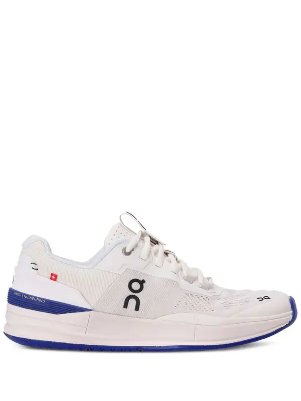 On The Roger Pro Sneakers - White