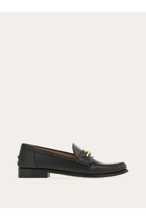 FERRAGAMO F Buckle Loafer - Black