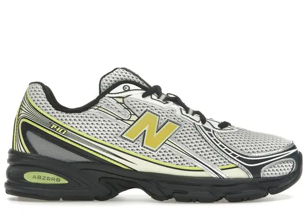 NEW BALANCE 740v2in Sneakers - Sea Salt/phantom
