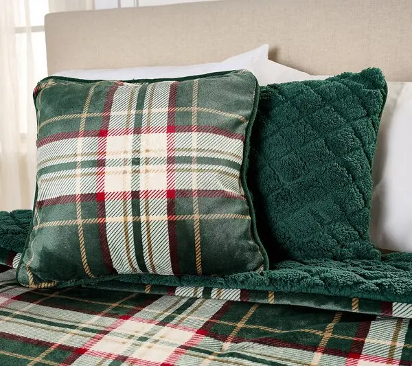 SANDRA LEE 18'x18' Reversible Plaid/sherpa Pillows