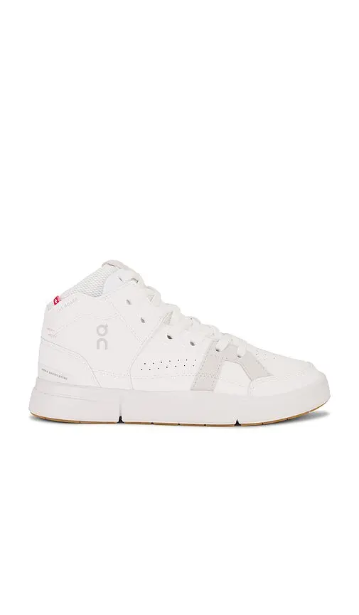 On The Roger Clubhouse Mid Sneakers - White & Sand