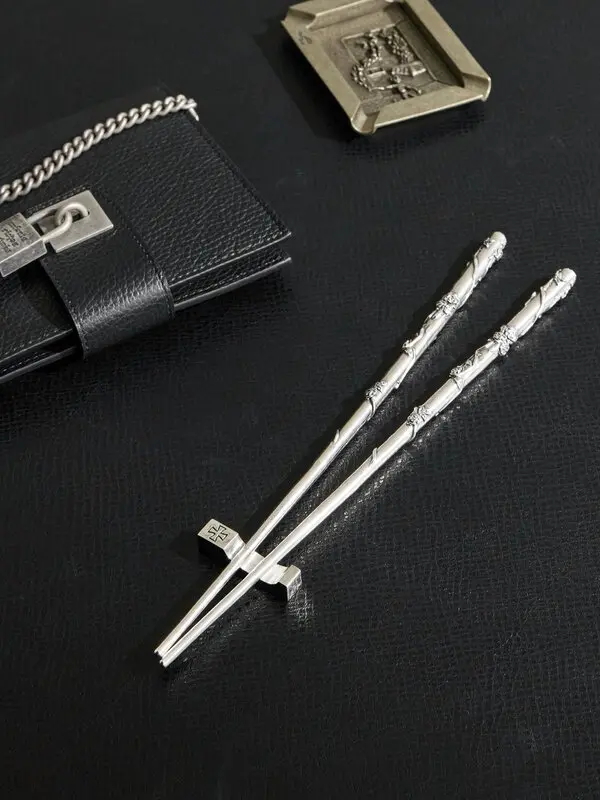 Enfants Riches Déprimés Engraved Chopsticks And Hashioki