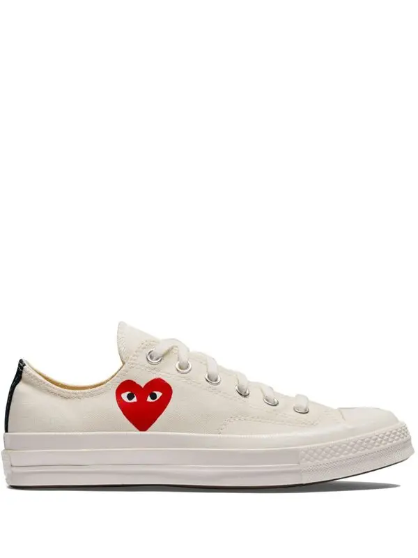 Play Comme Des Garcon Chuck 70 Small Red Heart Sneakers - White