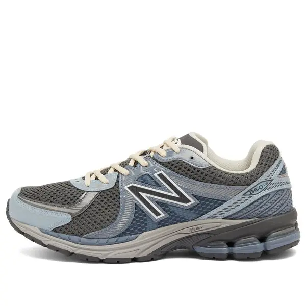 NEW BALANCE 860v2 Sneakers
