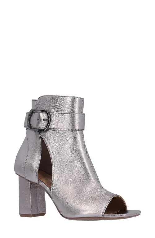 J. Reneé Quinlan Sandal - Taupe