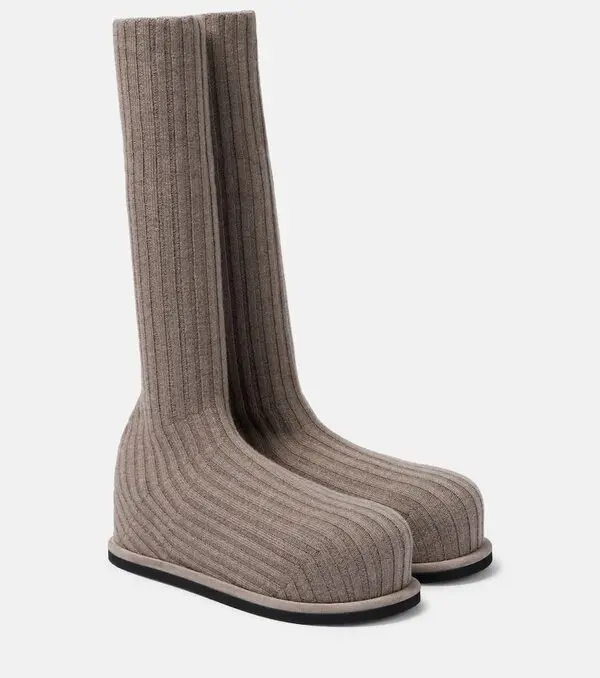 Amina Muaddi Veneda 95 Knee-high Sock Boots - Beige