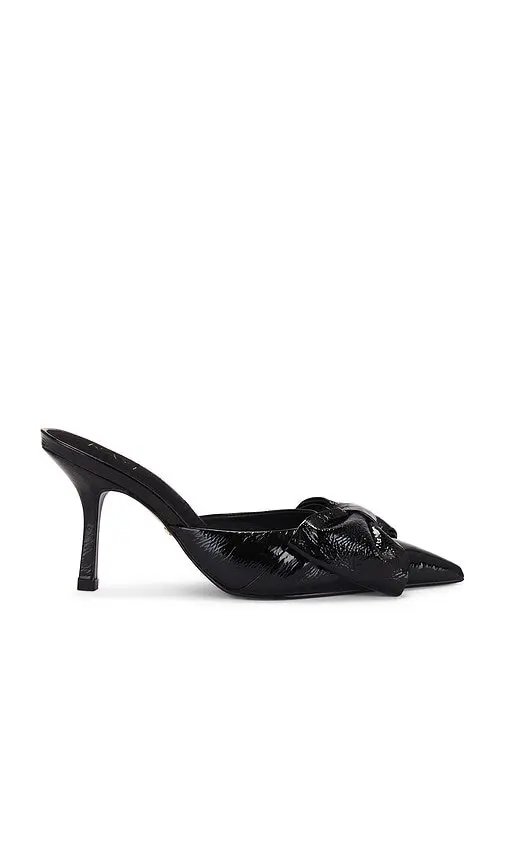 Raye Channa Pump