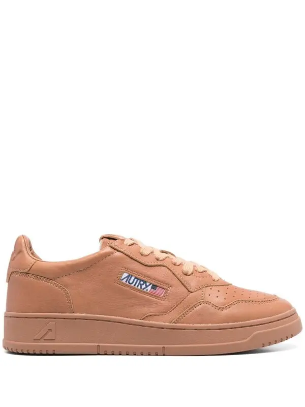 AUTRY Medalist Low Solidgoat Sneakers