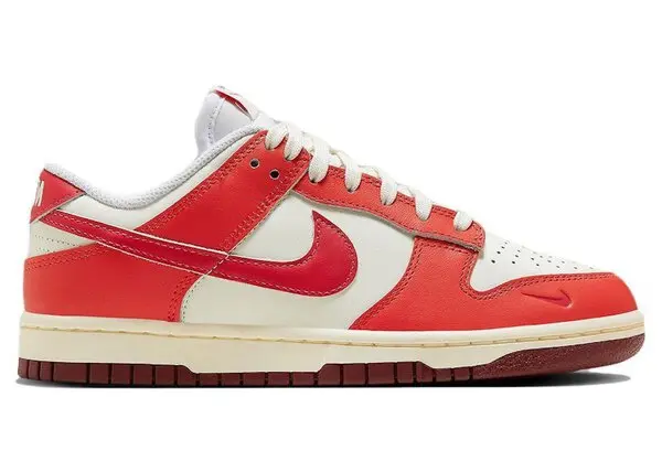 Nike Dunk Low Sneakers - Summit White/cosmic Clay/sail