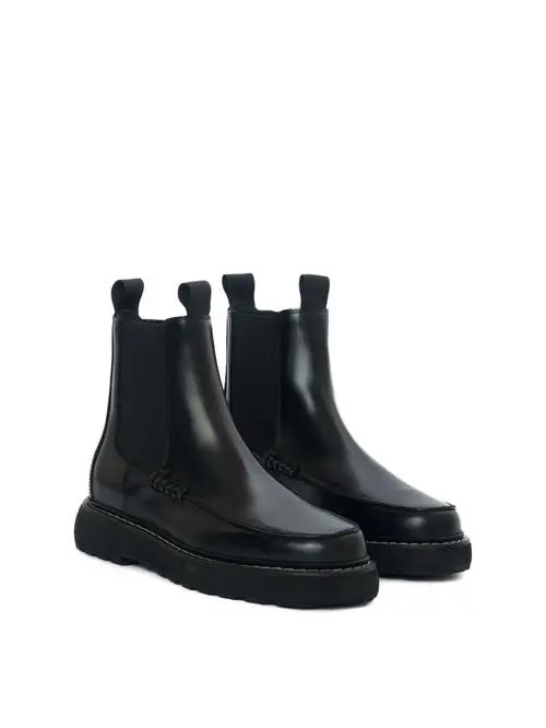MAGUIRE Lagoa Chelsea Boot - Black Brushed