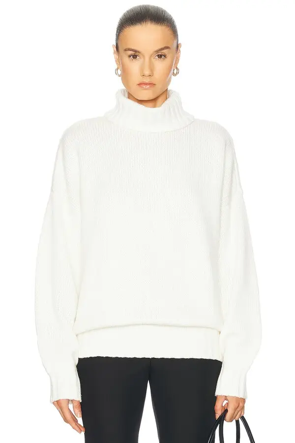 EAVES Karina Chunky Knit Turtleneck Sweater