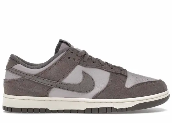 Nike Dunk Low Se Sneakers - Platinum Violet/cave Stone/pale Ivory