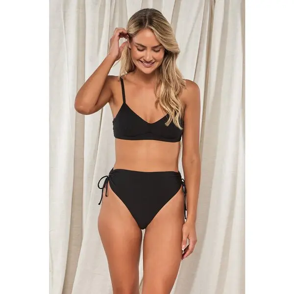 SWIM SYSTEMS Annalee Underwire Bikini Top - Black