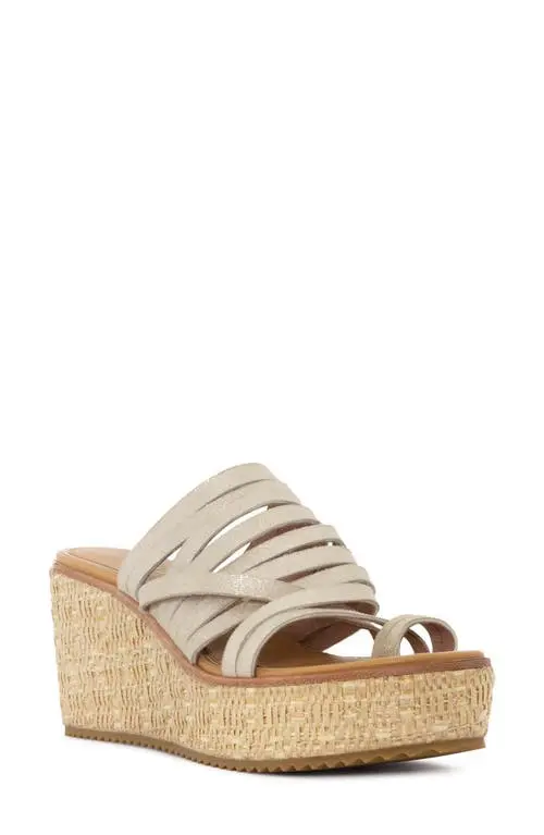 DONALD PLINER Platform Wedge Sandal - Platino