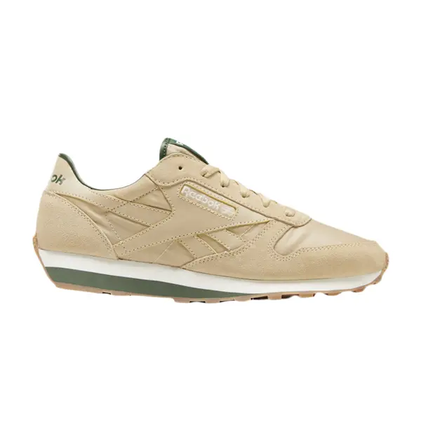 REEBOK Wmns Classic Leather Az 'utility Beige - Cream | Editorialist