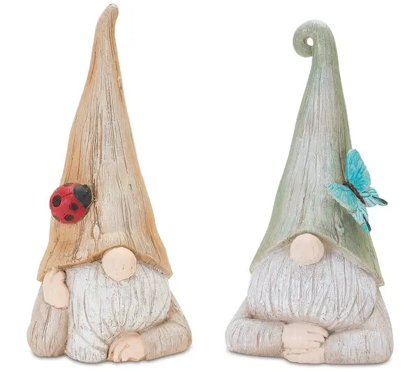 MELROSE Gnome Statue With Wood Grain Design