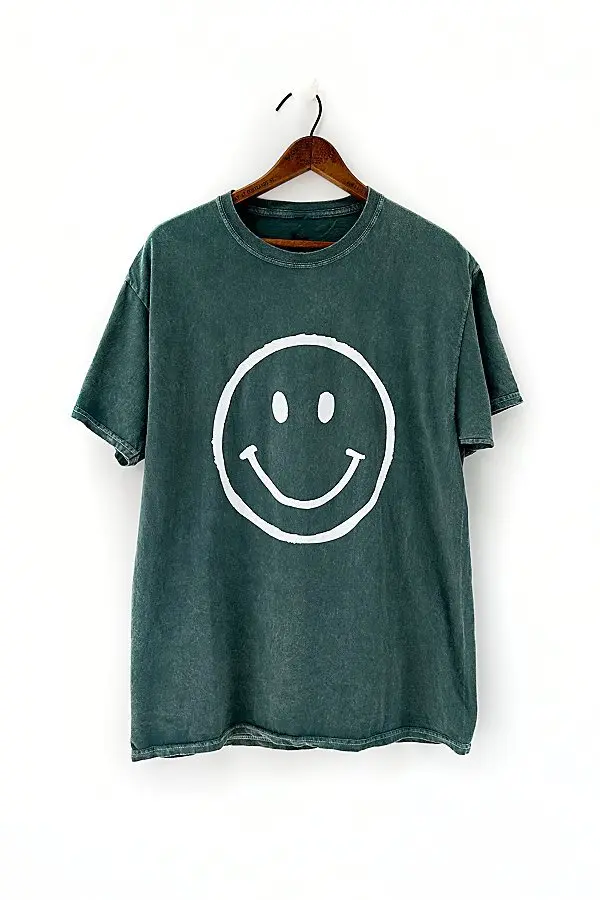 Hatch General Store Jade Smiley T Shirt - Green | Editorialist