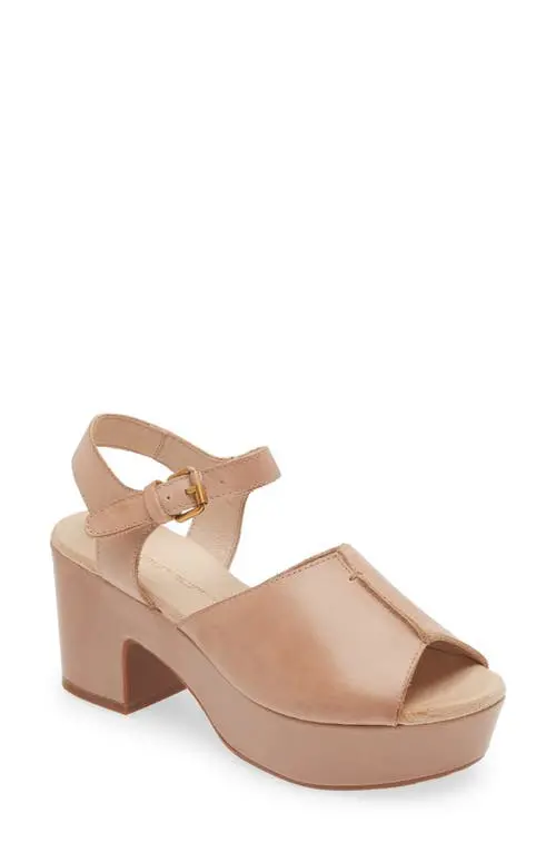 CHOCOLAT BLU Giannis Platform Sandals