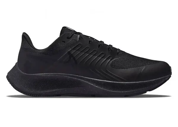 Nike Air Zoom Pegasus 38 Shield Sneakers