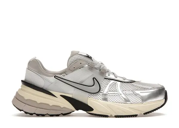 Nike V2k Run Sneakers - Summit White/metallic Silver