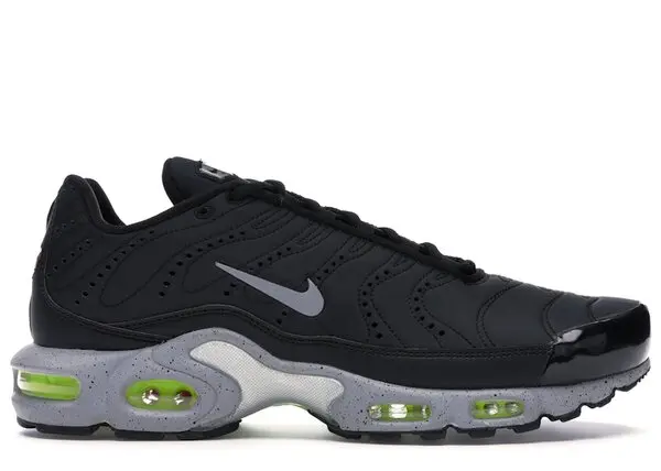 Nike Max Plus Tuned To Sneakers - Black/matte Silver/volt