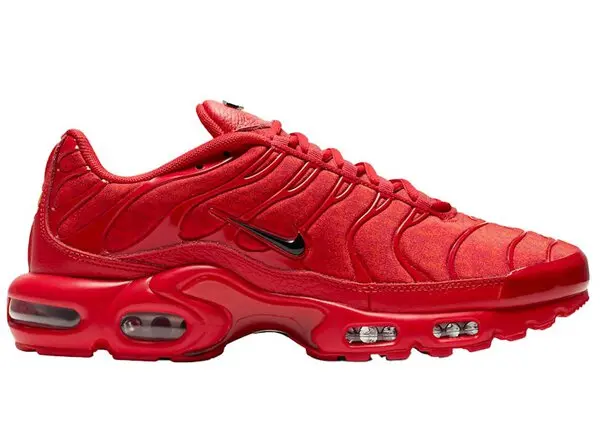 Nike Air Max Plus Sneakers - University Red/black/chile Red