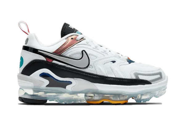 Nike Vapormax Evo Evolution Of Icons Sneakers - White/iridescent/black