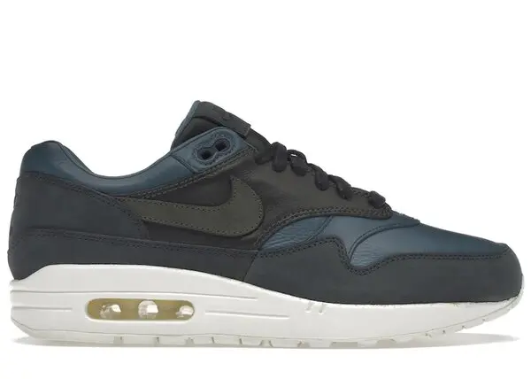 Nike Max 1 Pinnacle Sneakers - Iced Jade/cargo Khaki/sail