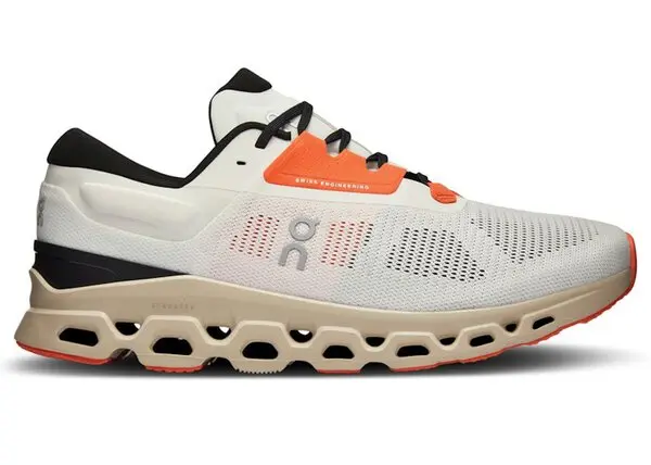 On Cloudstratus 3 Sneakers