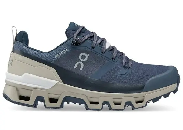 On Running Cloudwander Waterproof - Navy Blue/desert