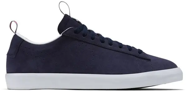 Nike Sb Blazer Low 917 Sneakers - Obsidian/white/action Red