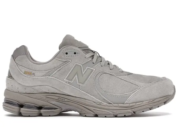 NEW BALANCE 2002r Lace Up Sneakers