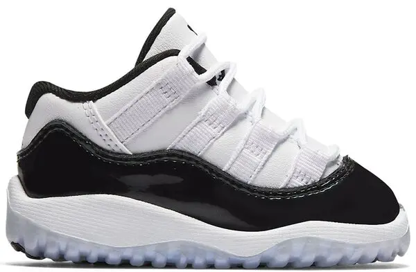 JORDAN 11 Retro Low Sneakers - White/black/emerald Rise
