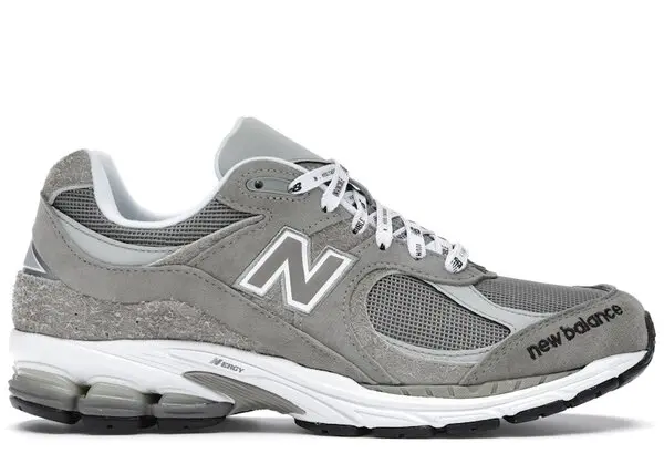 NEW BALANCE 2002r Invincible X N. Hoolywoodin Sneakers - Grey/white