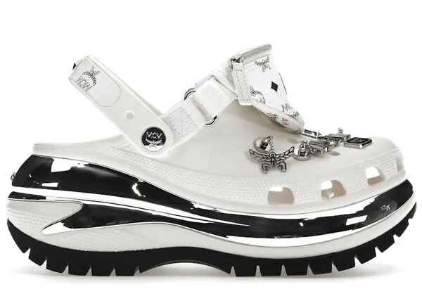 CROCS Classic Mega Crush Clog Mcm Belt Bag - White/silver