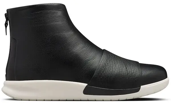 Nike Benassi Lux Boot - Black/ivory