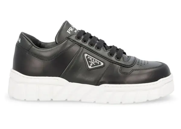 Prada Logo Plaque Lace-up Sneakers - Black/white