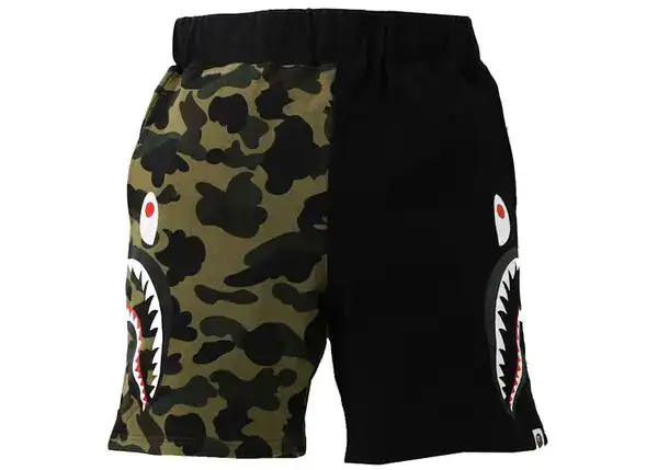 A Bathing Ape 1st Camo Half Side Shark Sweat Shorts - Green