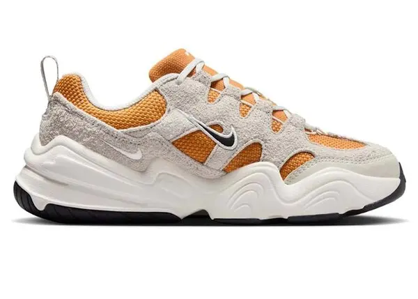 Nike Tech Hera Sneakers