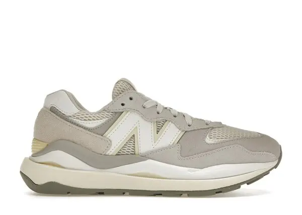 NEW BALANCE 57/40 Sneakers - White/beige