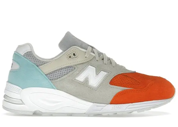 NEW BALANCE 990v2 Kith Cyclades Sneakers - Rust/parchment