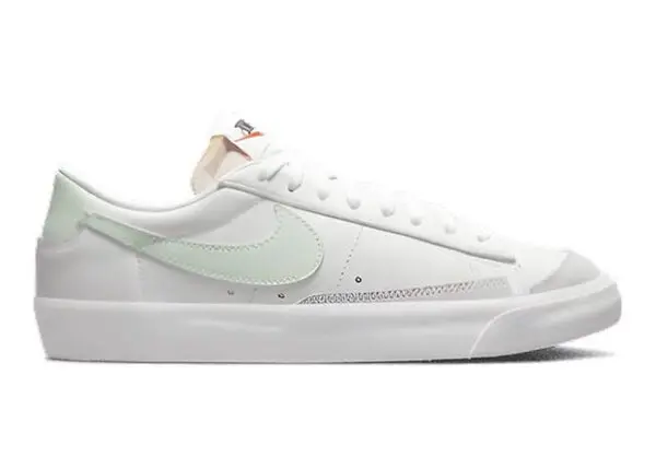 Nike Blazer Low 77 Sneakers - White/barely Green