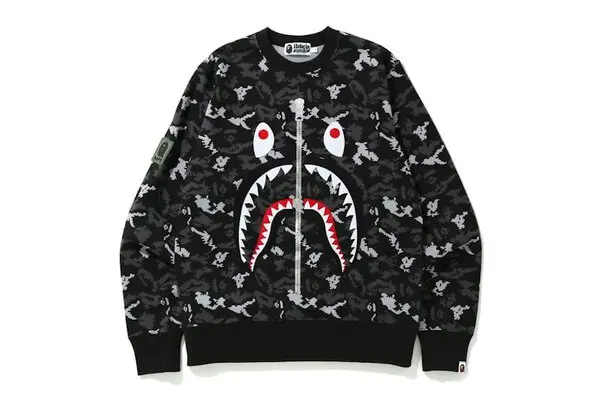 BAPE Digital Camo Shark Crewneck Sweatshirt - Black