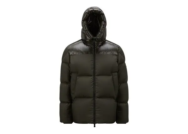 Moncler Damavand Short Down Jacket - Ivy Green